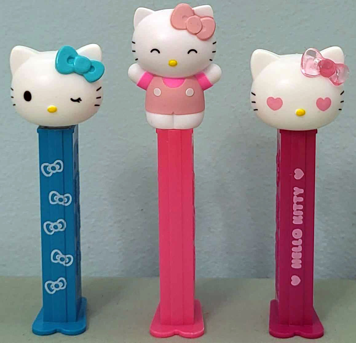 2024 European Hello Kitty Pez Set of 3 Blinking, Happy Full Body and Hearts - $18.00 : Pez ...