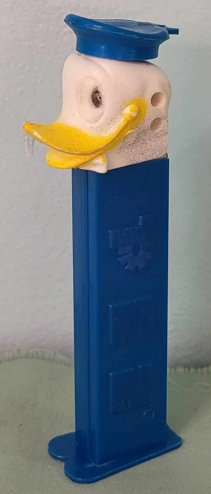 Donald Duck C Pez on Blue Thin Feet 3.9 Hong Kong Double Down - $20.00 : Pez Collectors Store ...